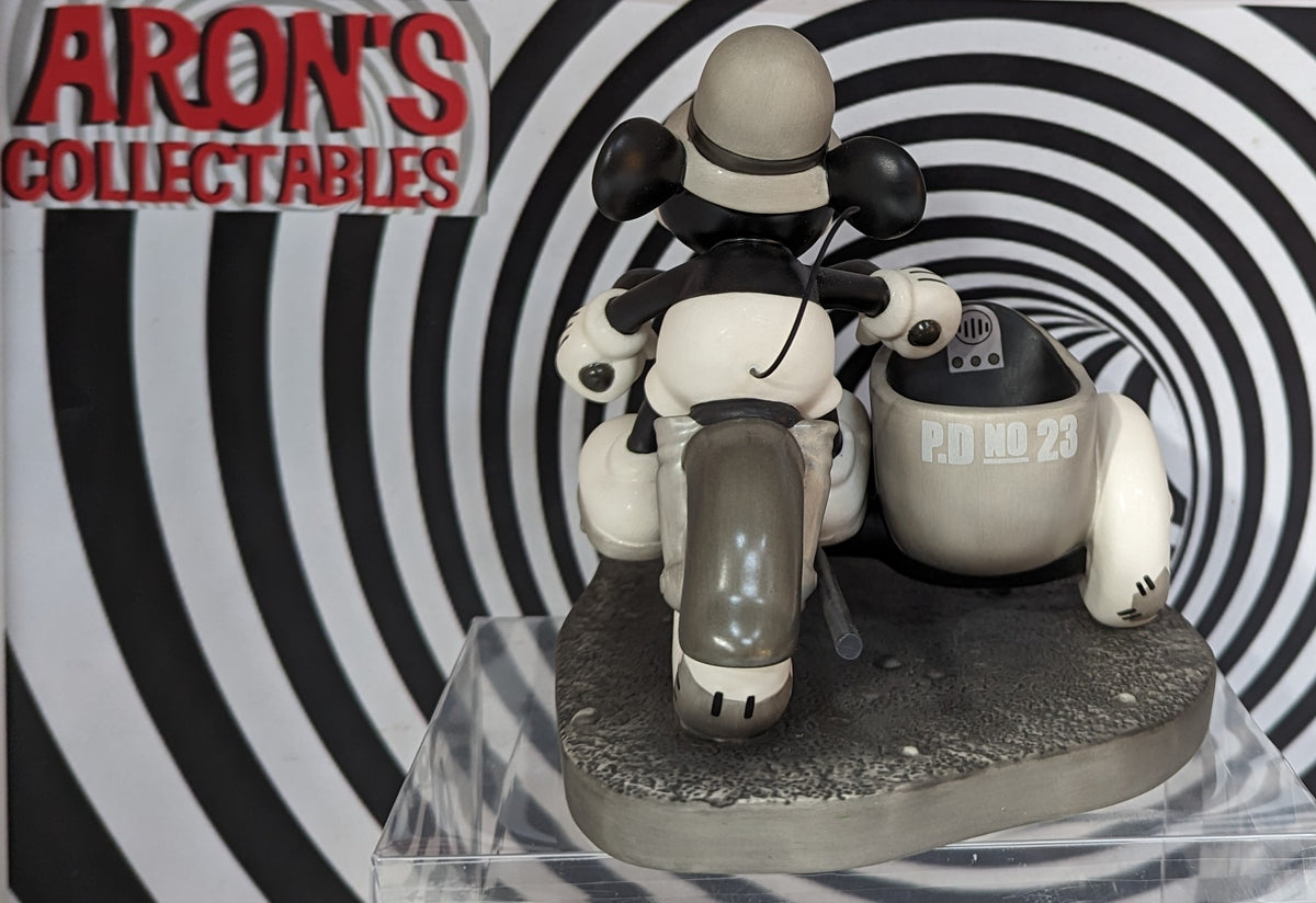 Walt Disney Classics Collection On Patrol Dognapper Mickey Mouse Statu ...